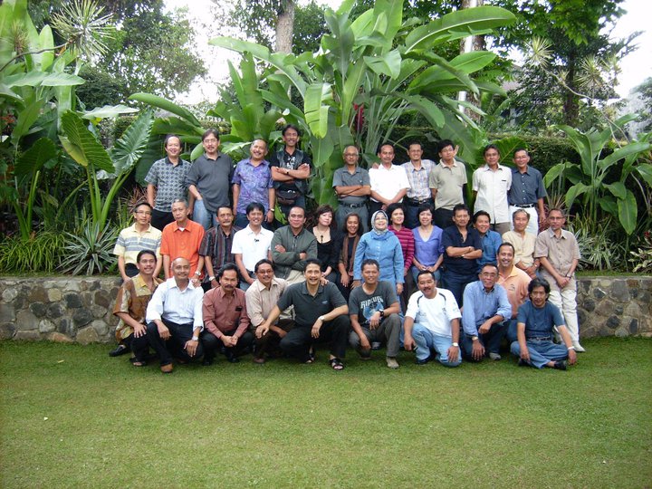 Tentang Alumni - Program Studi Arsitektur